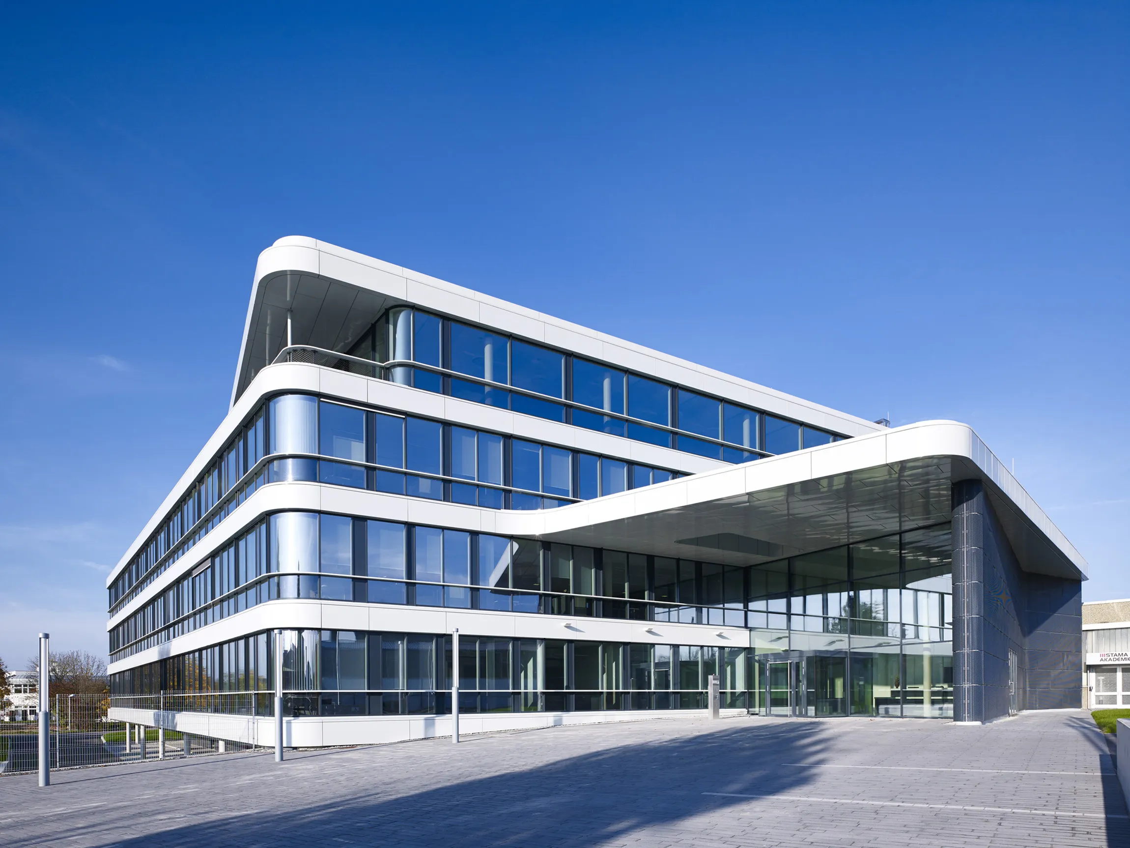 STAMA Maschinenfabrik GmbH Schlierbach