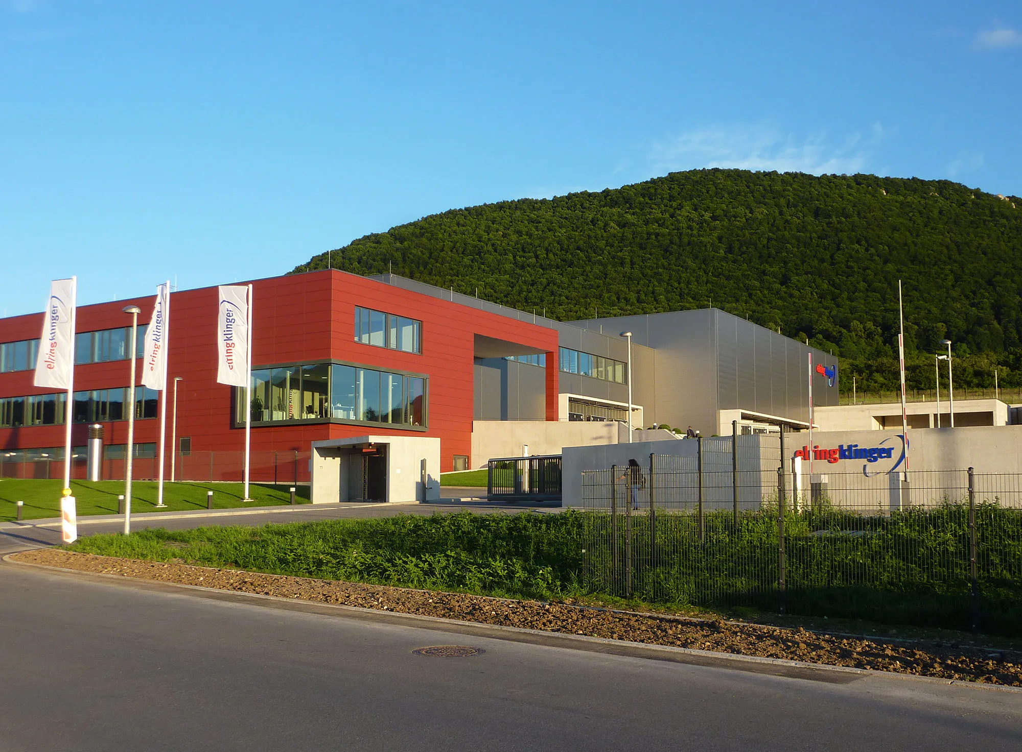 Produktionsgebäude ElringKlinger AG