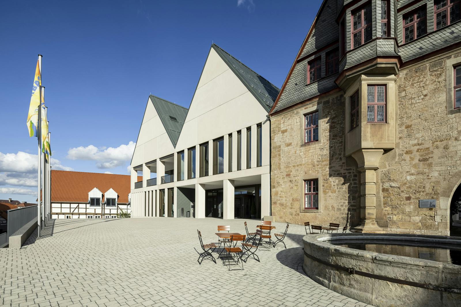 Kreislaufwirtschaft mit Betonsteinen von Rinn - competitionline